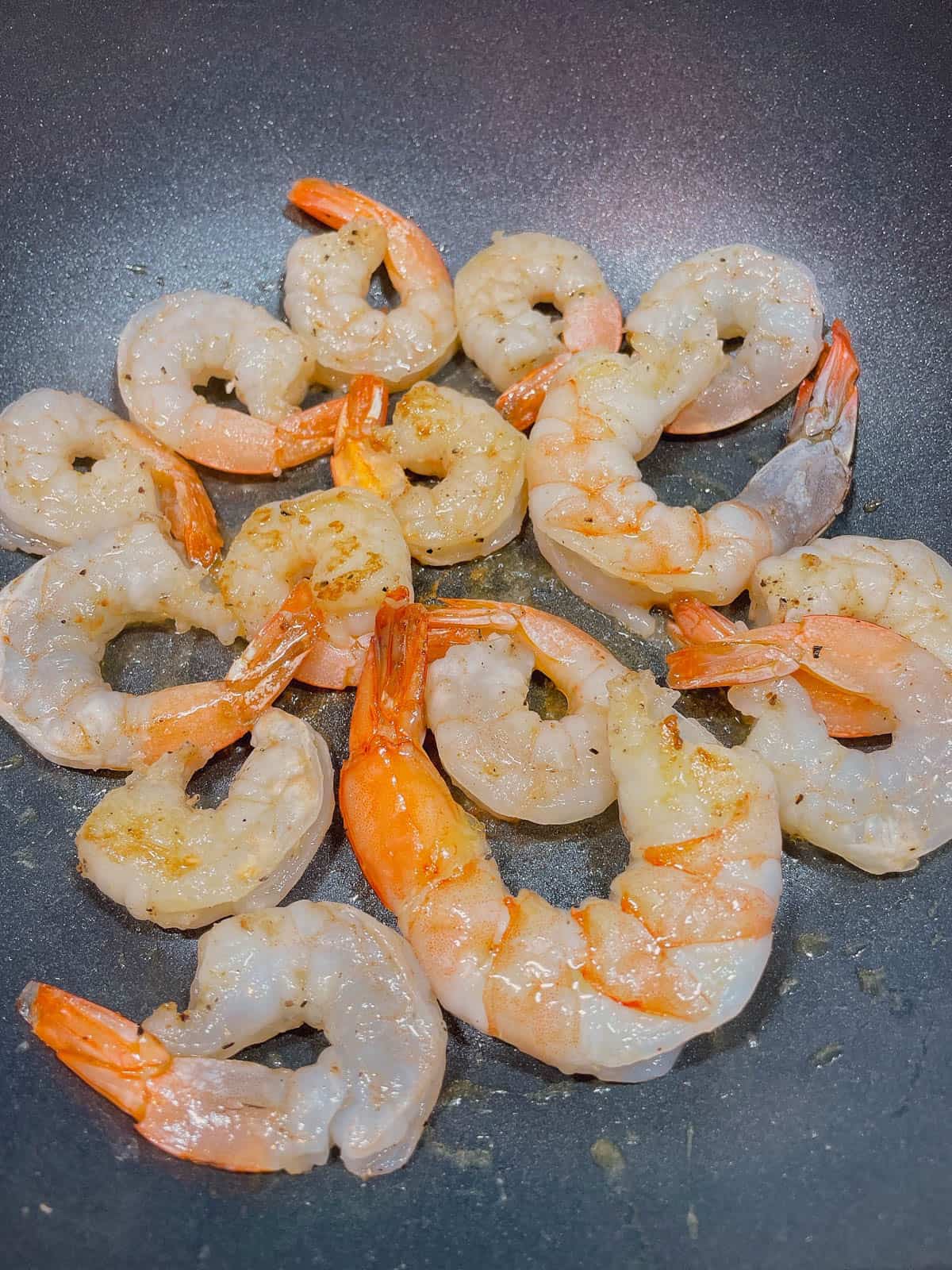 Prawn Aglio Olio - Mama Loves to Cook