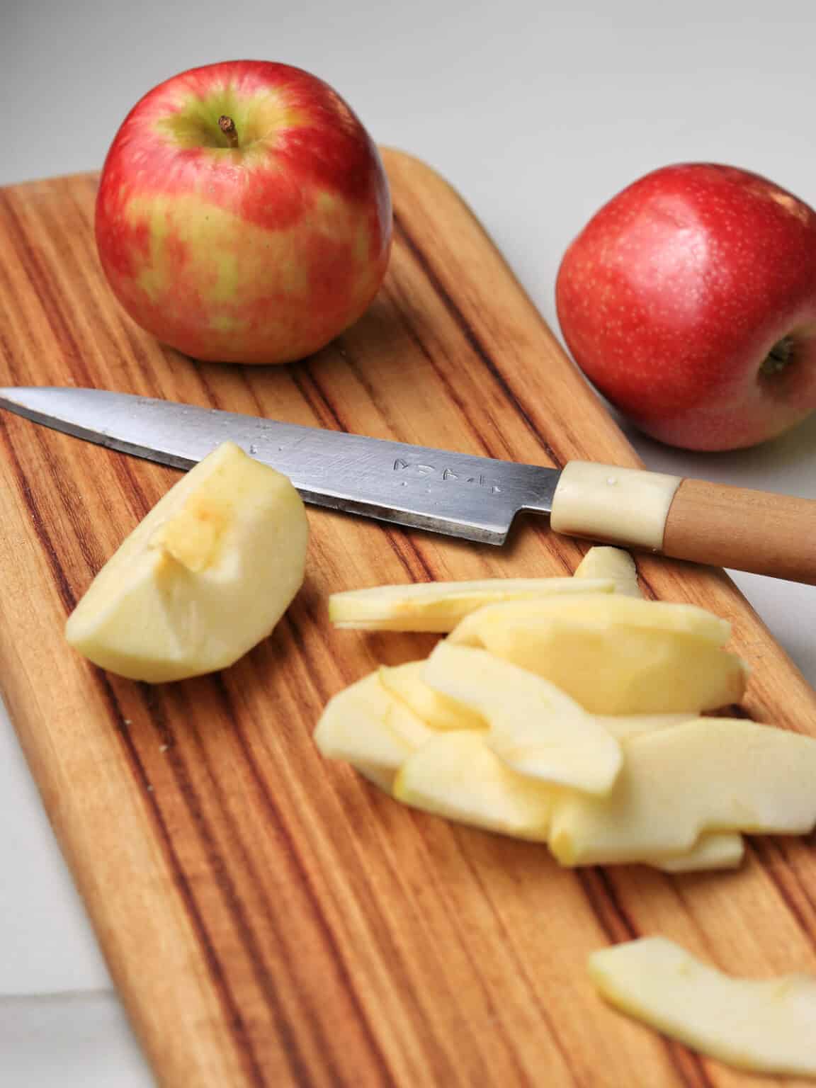 Thermomix Apple Pie - Mama Loves to Cook